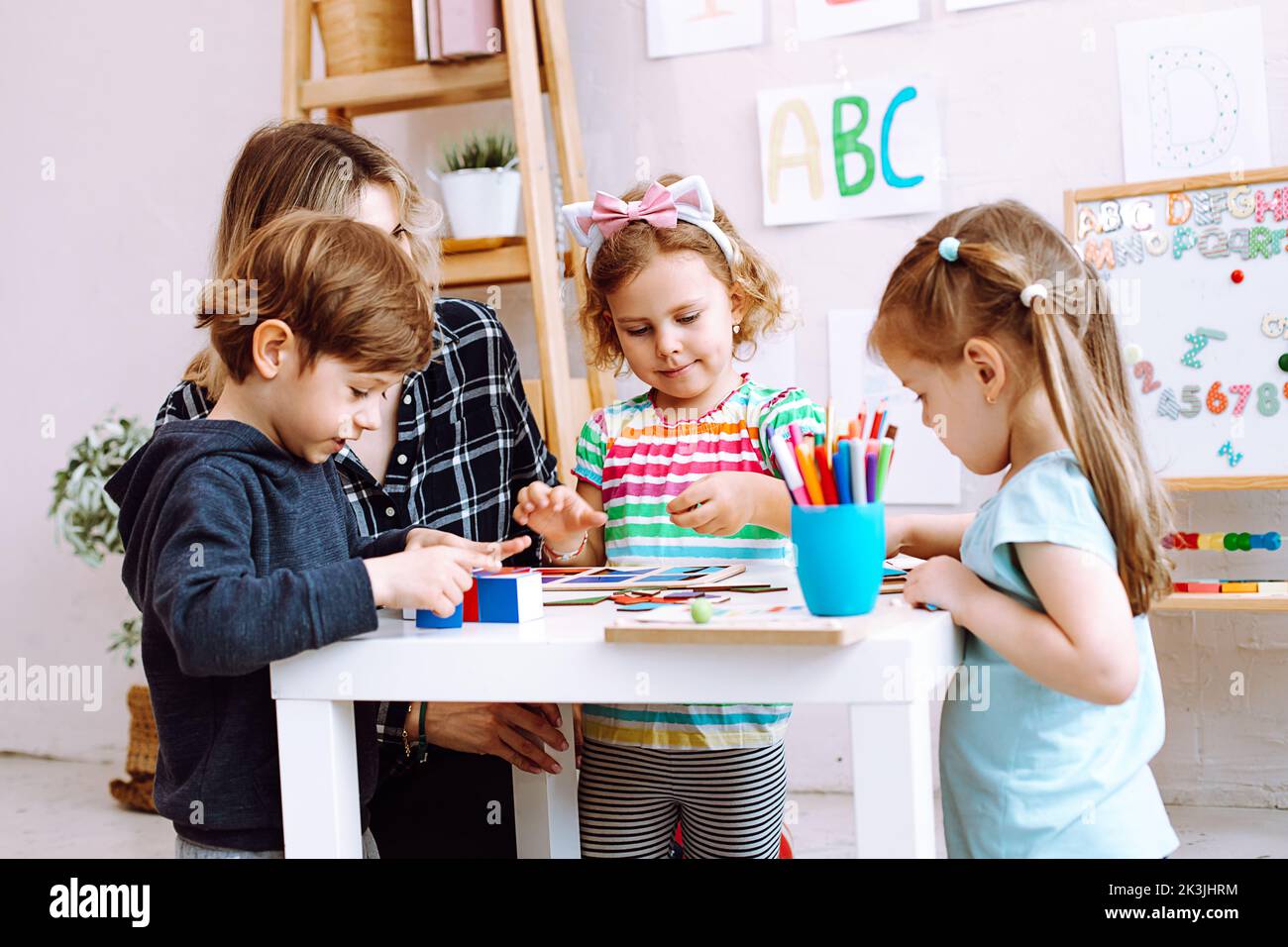 Children learning language hi-res stock photography and images - Alamy