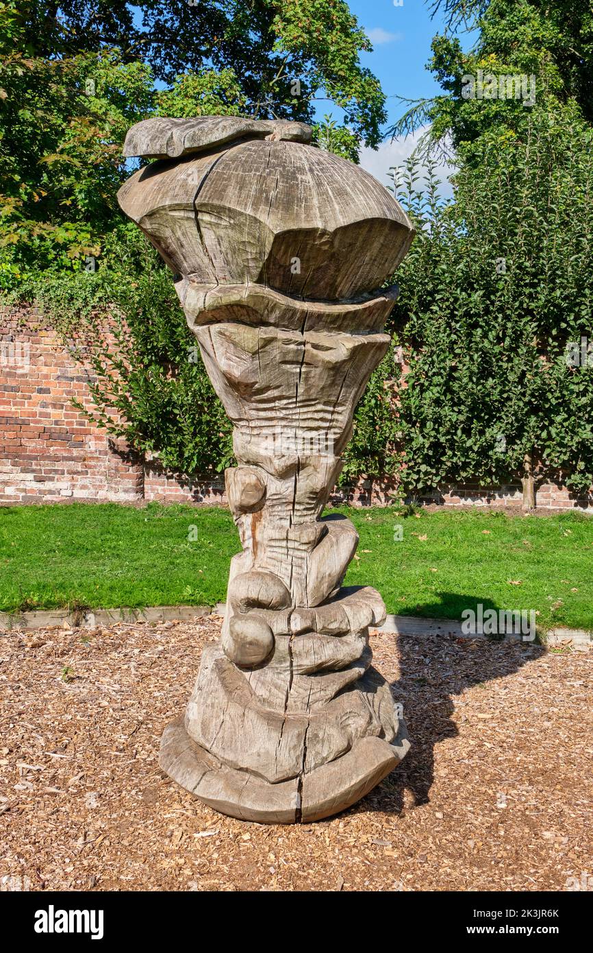 Apple core wood carving in Jubilee Gardens, Bewdley, Worcestershire ...