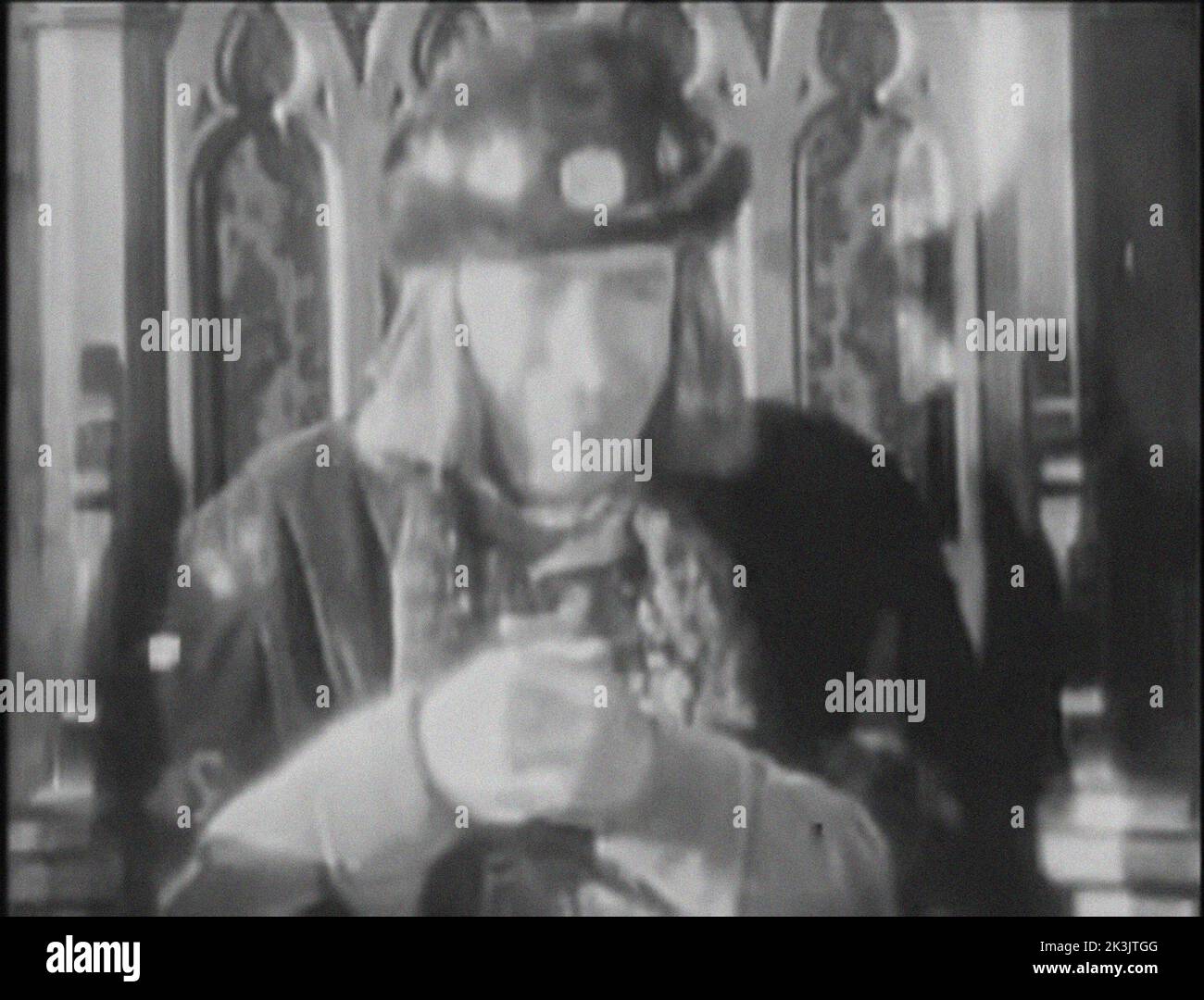 Hunchback of Notre Dame vintage still from 1923 movie Stock Photo - Alamy