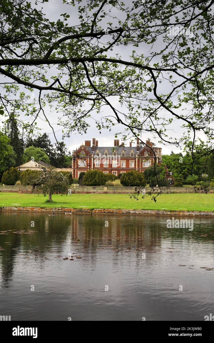 Lynford village hi-res stock photography and images - Alamy