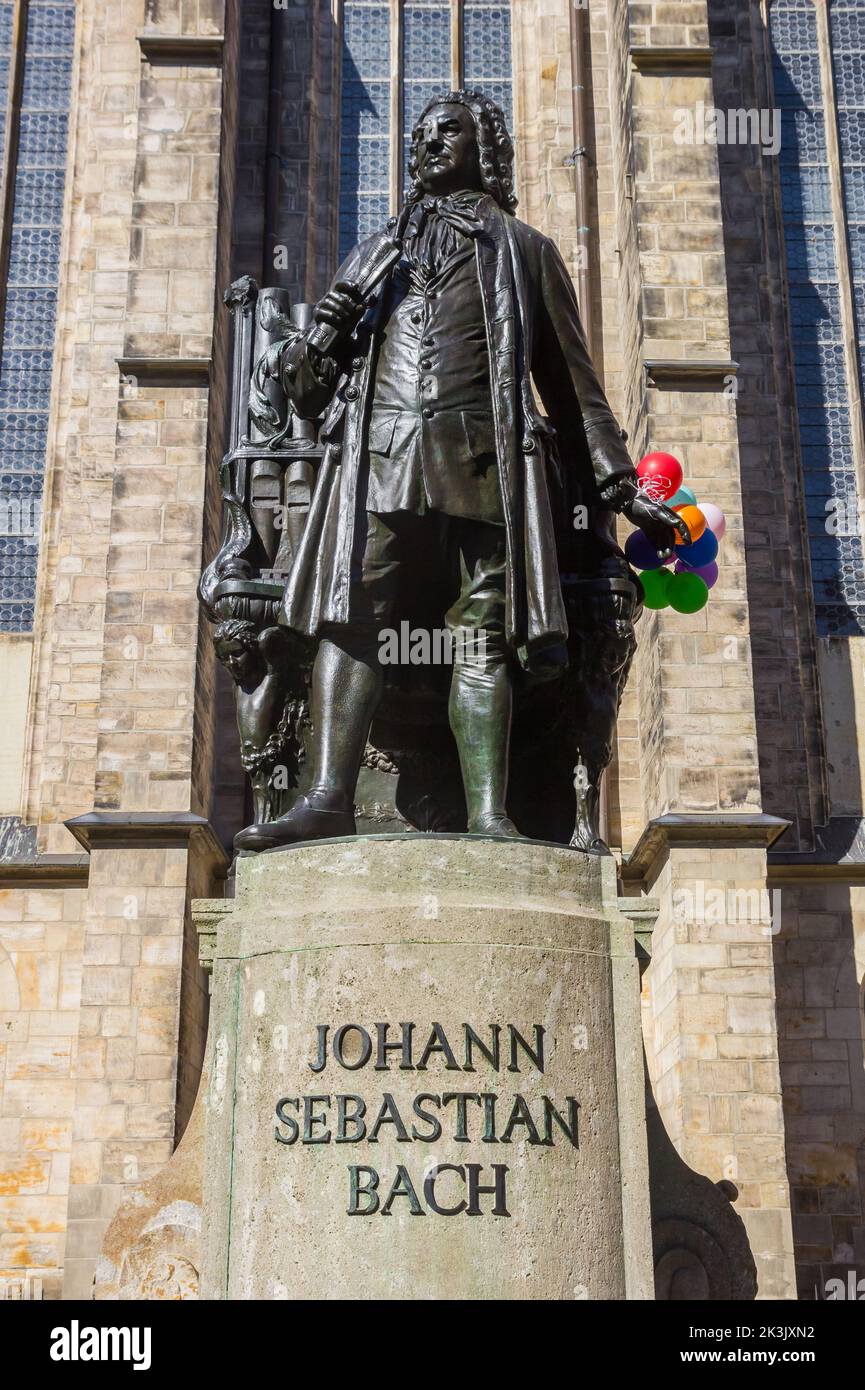 Statue of Johann Sebastian Bach in front of the Thomas church in ...