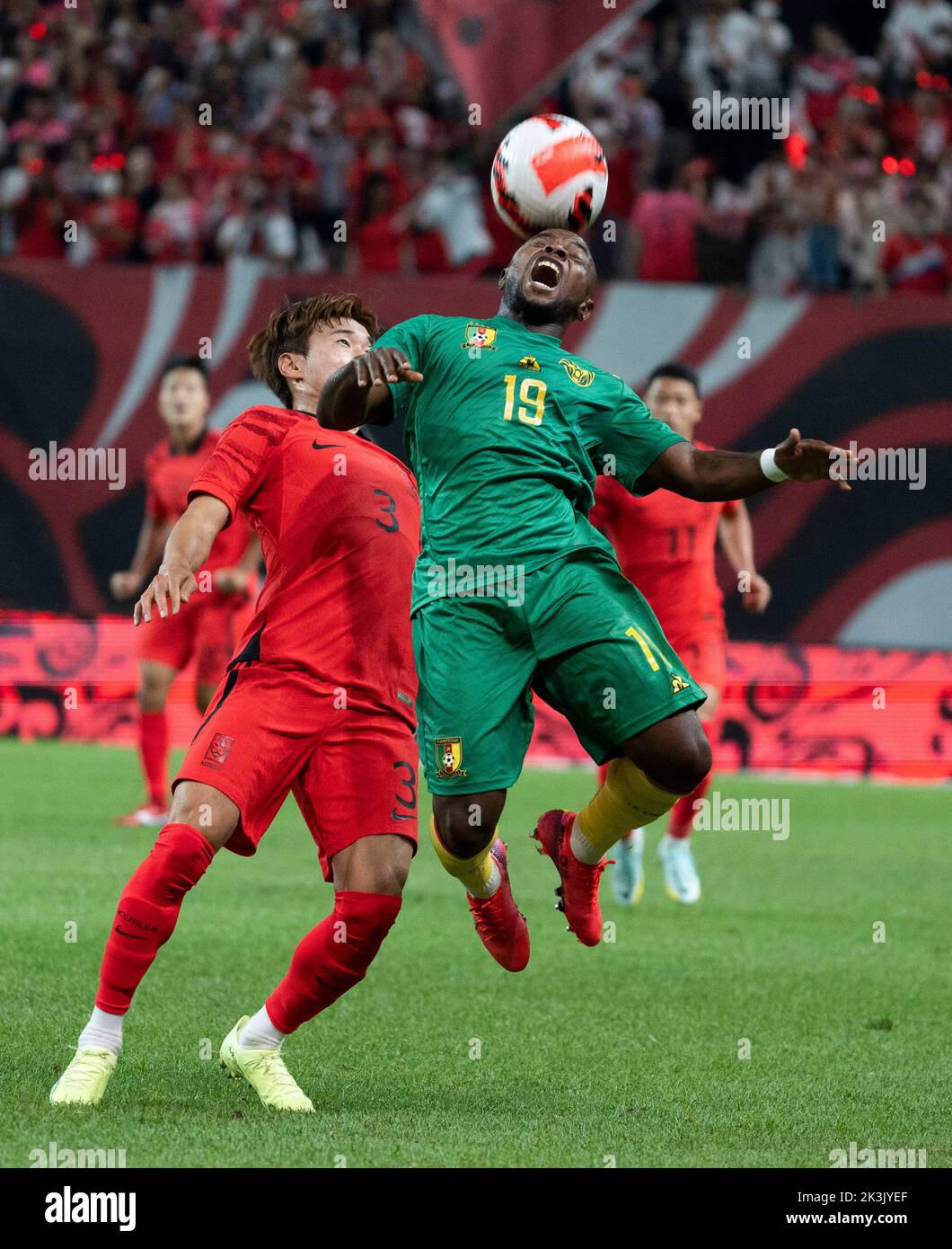 Seoul, South Korea. 27th Sep, 2022. Ngoran Fai Collins (R) of Cameroon ...