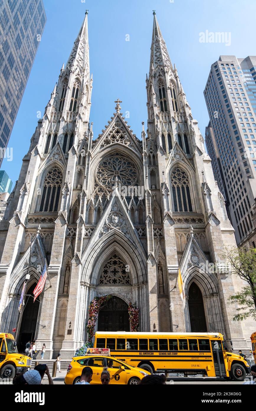 19.09.2022 5th Ave, New York, USA St. Patrick's Cathedral Stock Photo ...