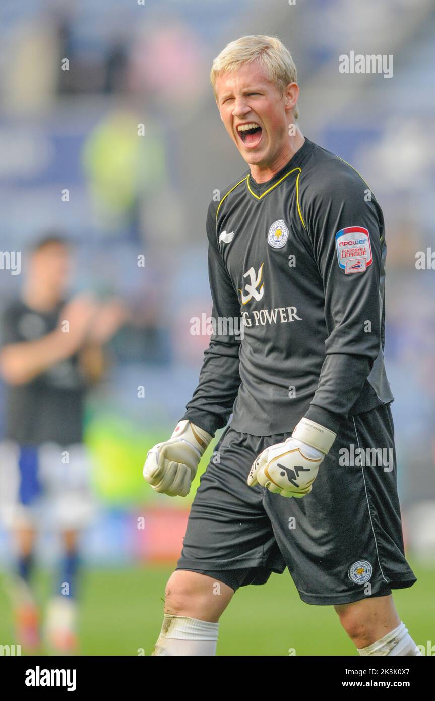 Leicester City Goalkeeper Kasper Schmeichel Stock Photo - Alamy