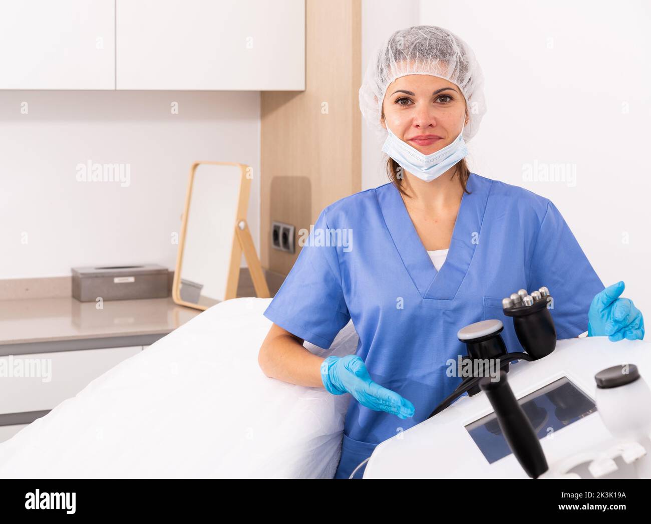 Female doctor in clinic of aesthetic medicine Stock Photo - Alamy