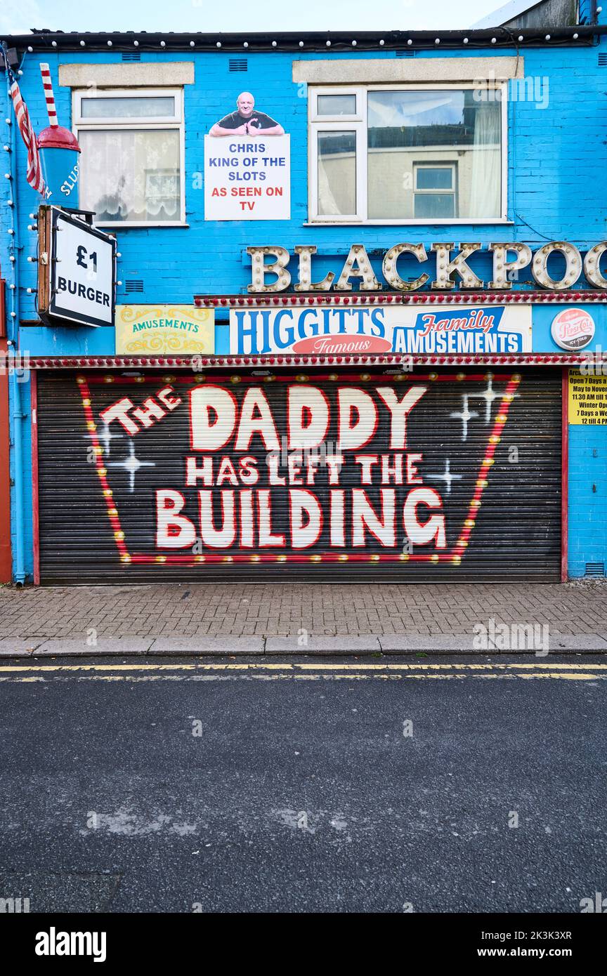 Higgetts amusements Daddy has left the building sign on closed shutters ...
