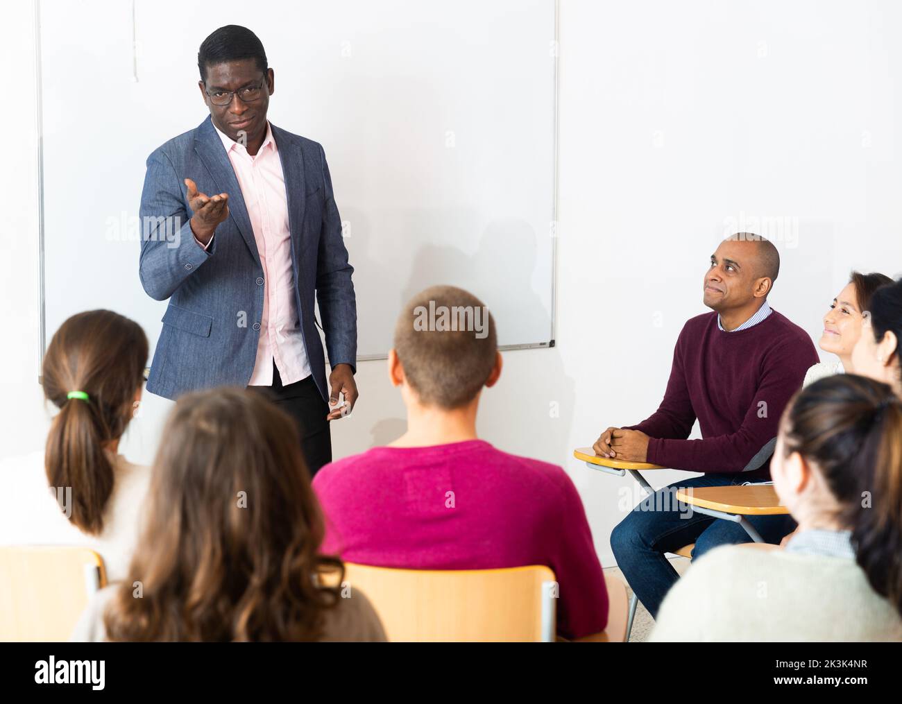 African american male teacher hi-res stock photography and images - Alamy