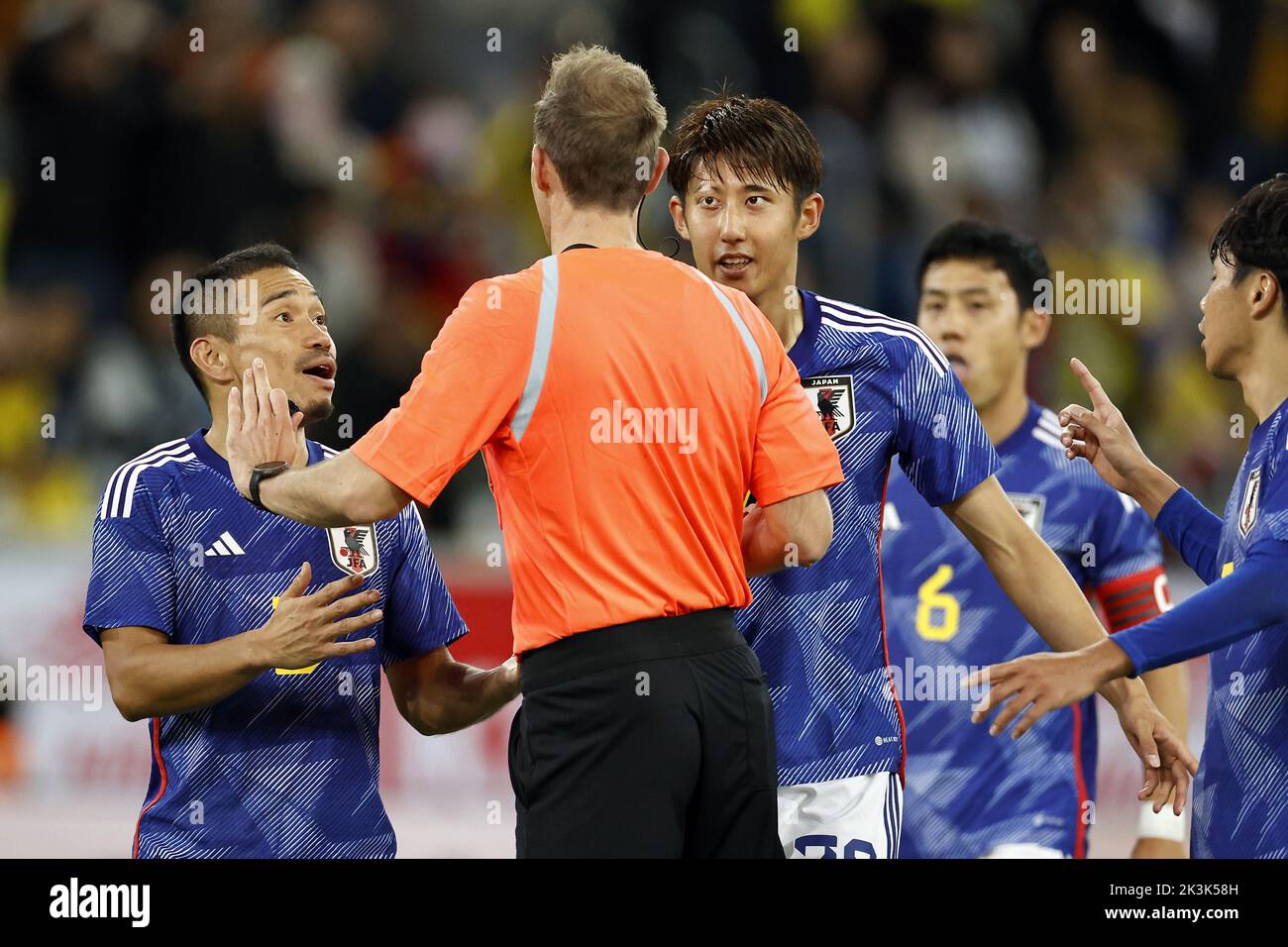 DUSSELDORF - (lr) Yuto Nagatomo of Japan, referee Sascha Stegemann ...