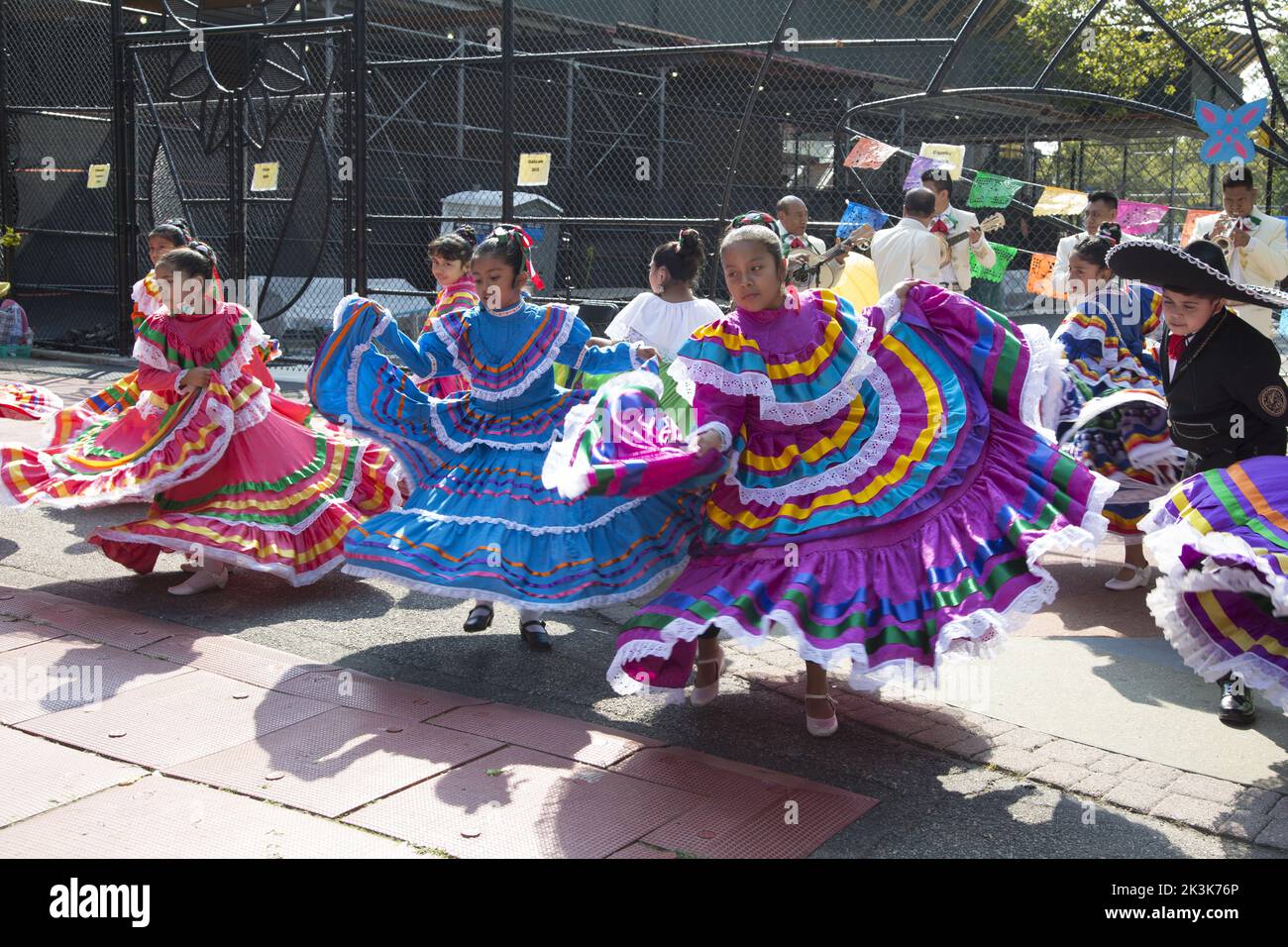 Child Mariachi dancers perform during Mexican Independence Day ...