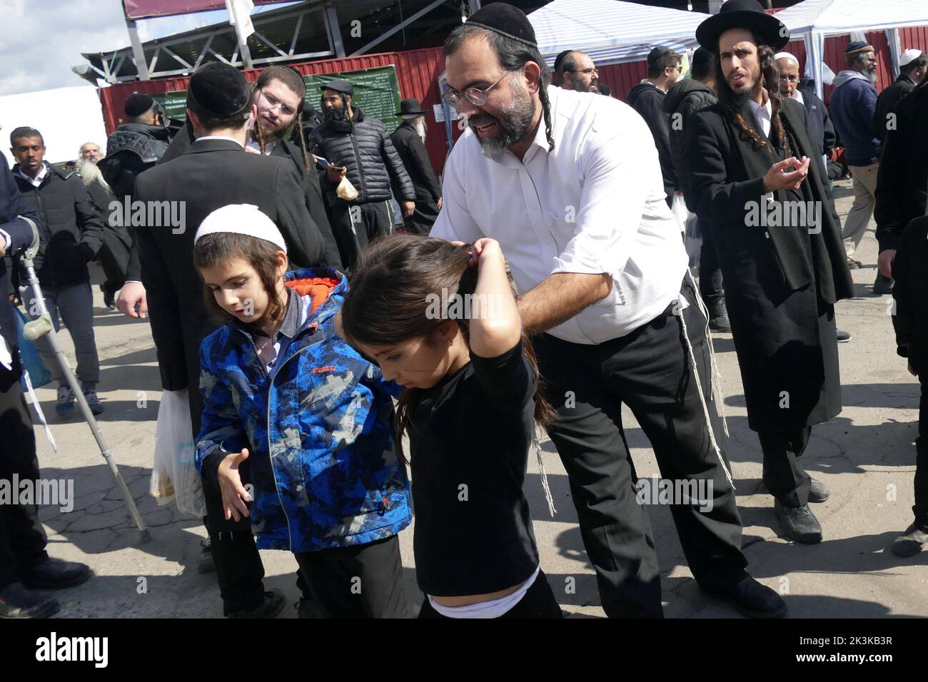 Hasidic jewish children hi-res stock photography and images - Alamy