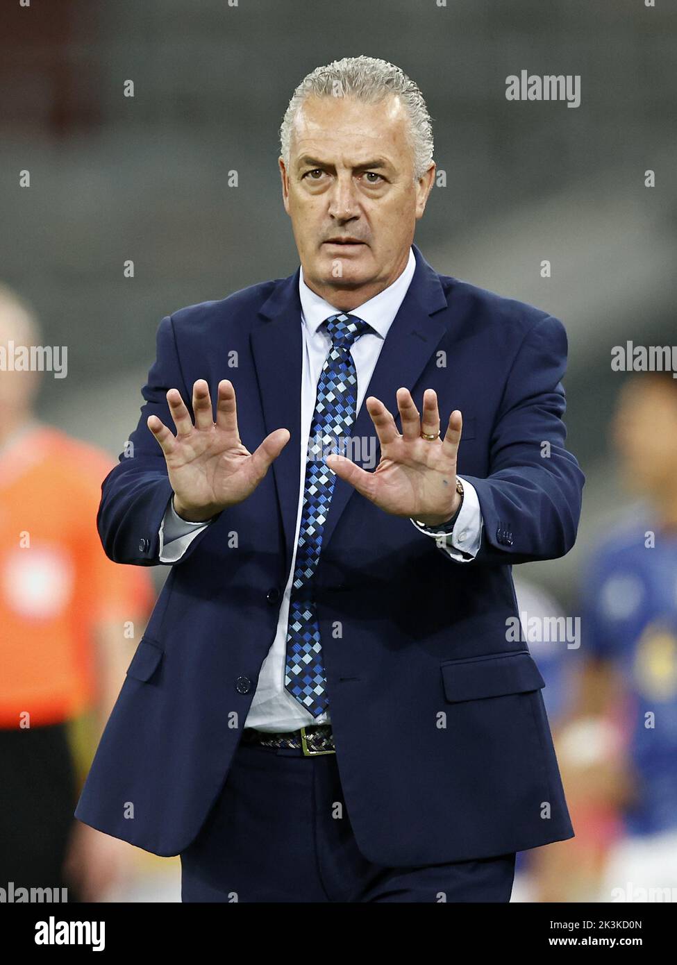 DUSSELDORF - Ecuador coach Gustavo Alfaro during the international ...