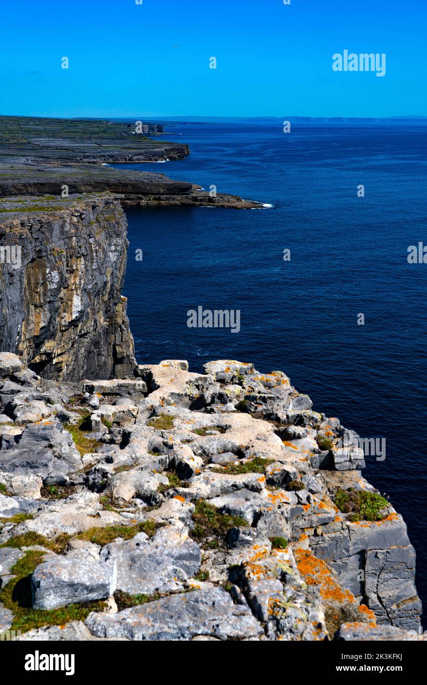 Dun aengus hill fort hi-res stock photography and images - Alamy