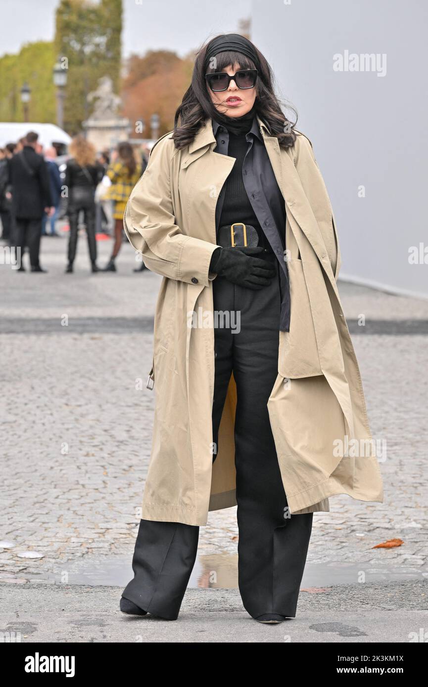 Isabelle Adjani arriving at the Dior show during Paris Fashion Week in ...