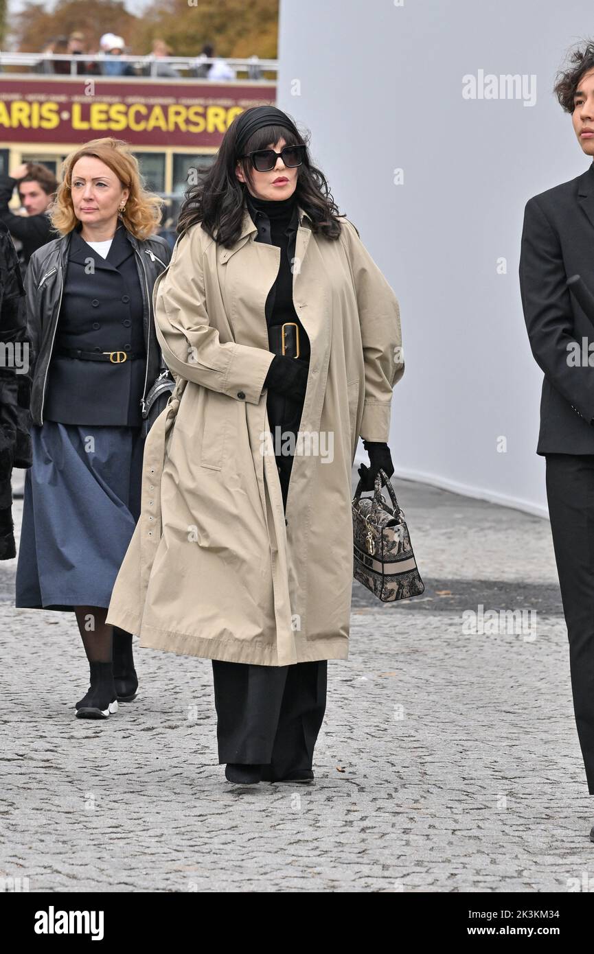 Isabelle Adjani arriving at the Dior show during Paris Fashion Week in ...