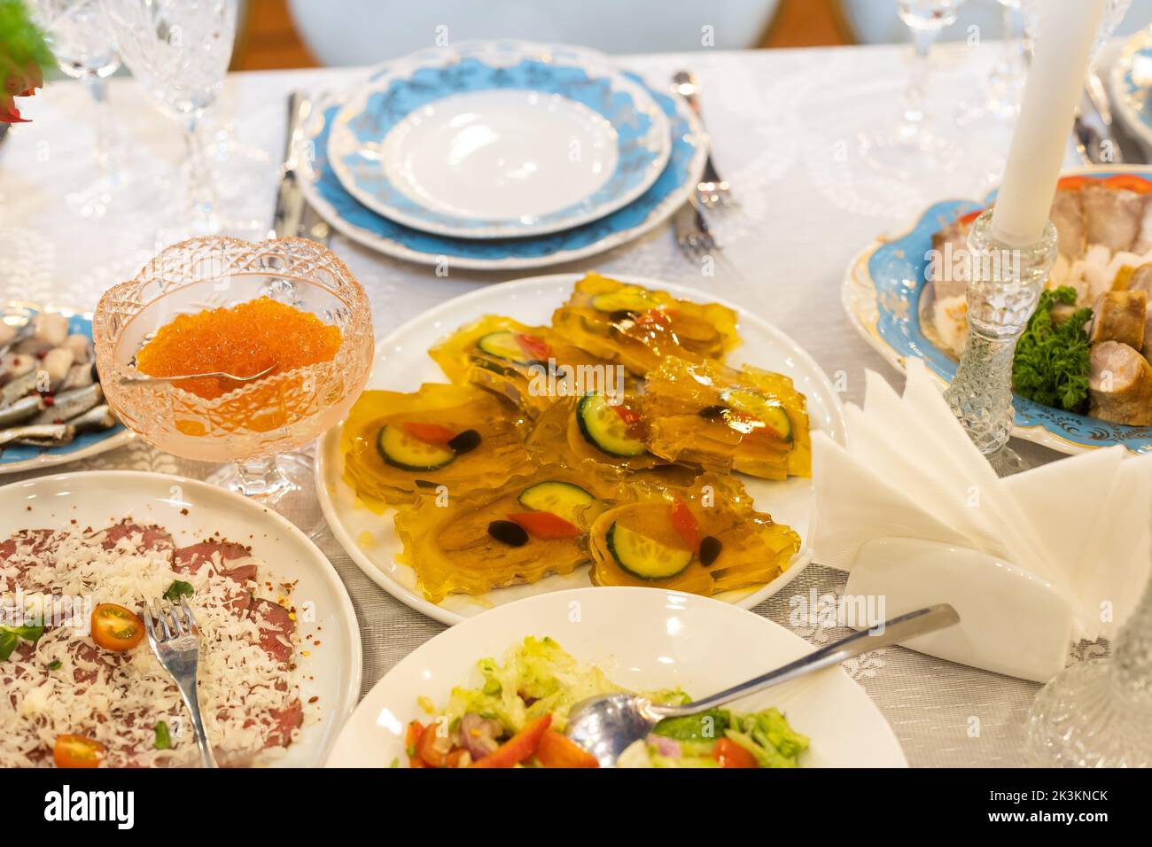 Served for a banquet table. Banquet table Images. Long dinner tables ...