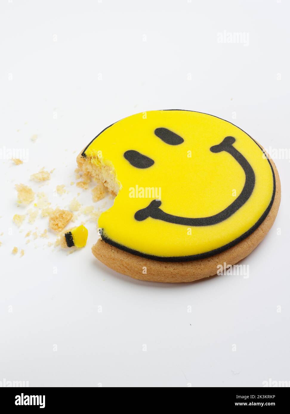 Smiley face cookie hi-res stock photography and images - Alamy