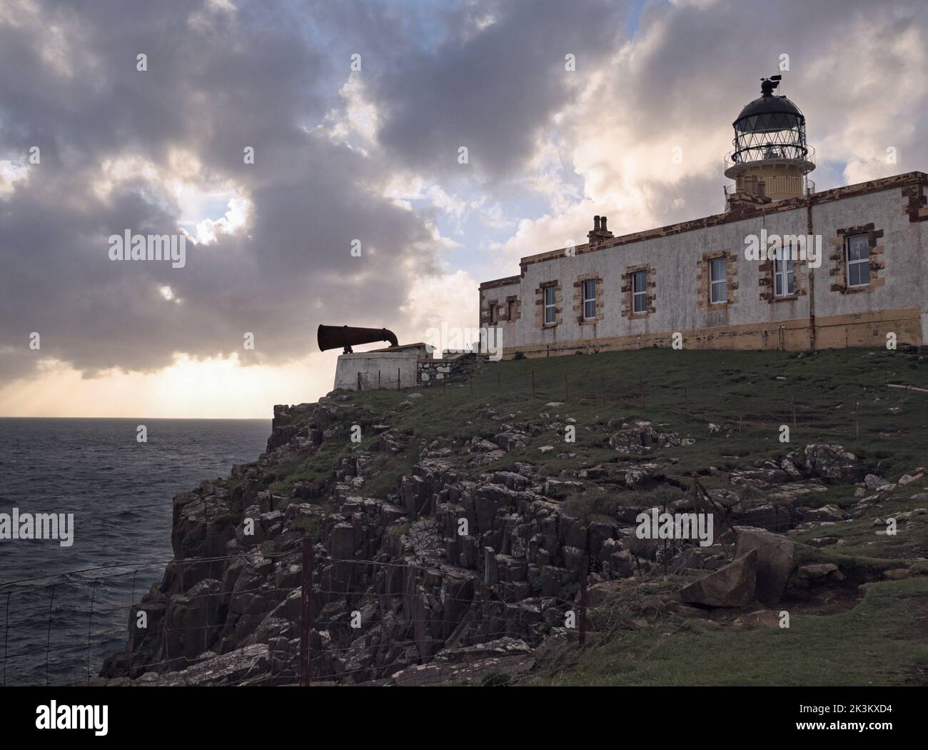 Neist Point Lighthouse, Duirinish, Isle of Skye, Scotland Stock Photo ...