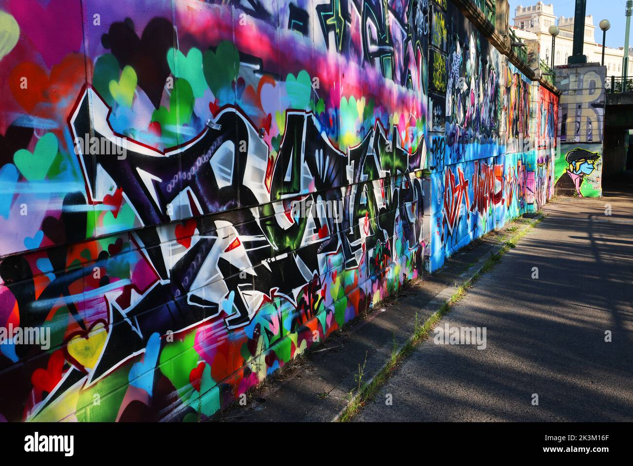 Österreich, Brücke, Wien Graffiti, Wien, Graffiti, Gestalterische Kunst ...