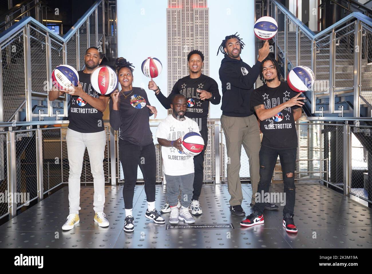 Harlem globetrotters 2022 hi-res stock photography and images - Alamy