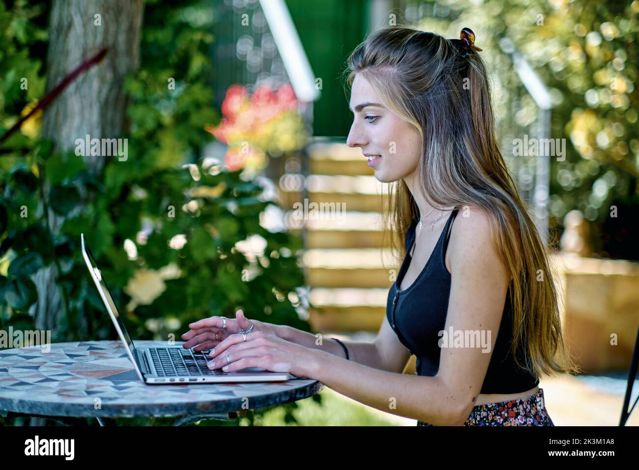 Young beauty woman typing hi-res stock photography and images - Alamy