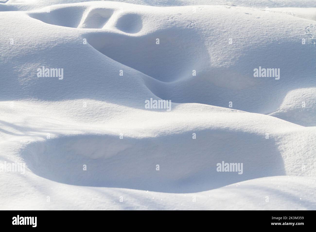 clear snowy white mounds on a winter day Stock Photo - Alamy