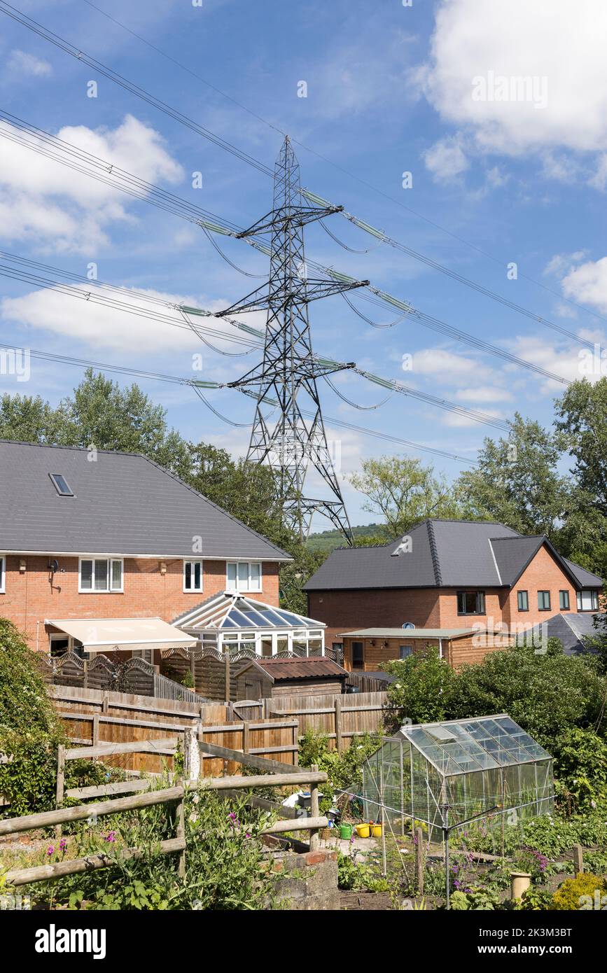 Electricity pylons uk hi-res stock photography and images - Alamy