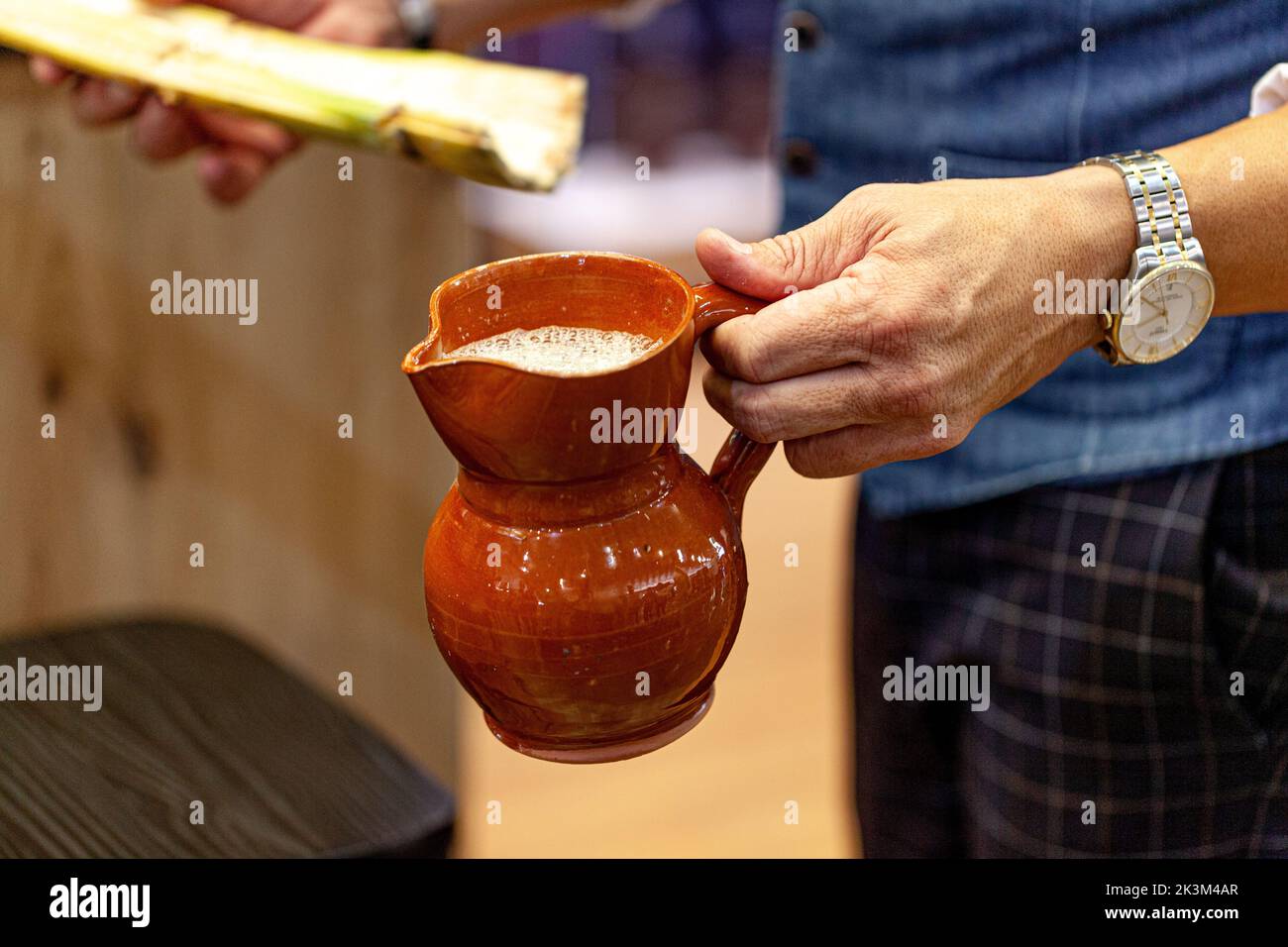 cane sugar juice extraction Stock Photo - Alamy