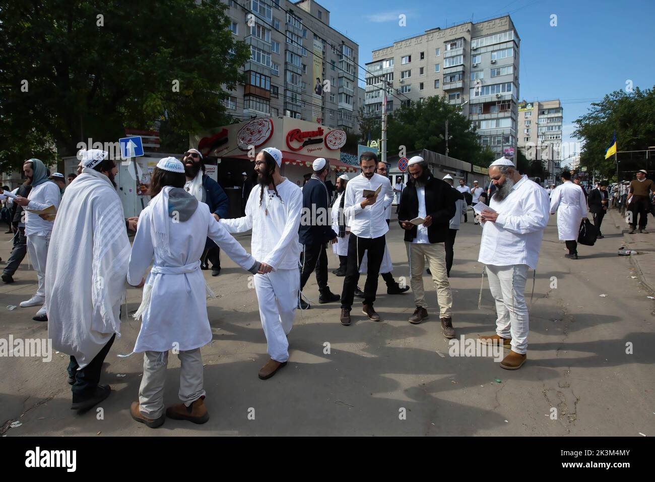 Jewish hasidic dance hi-res stock photography and images - Alamy