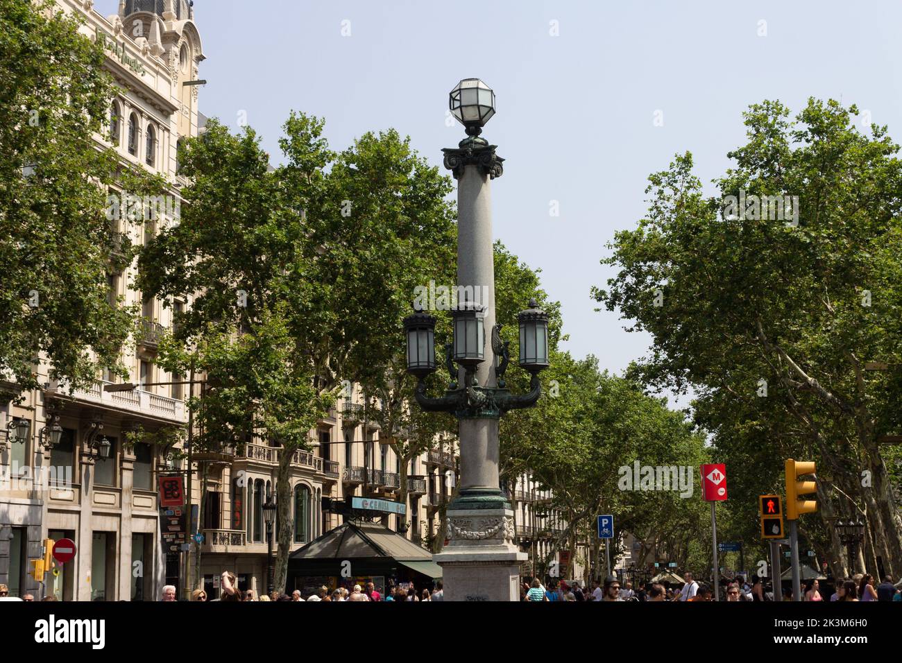 The famous La Rambla busy street in Barcelona, Catalonia, Spain Stock ...