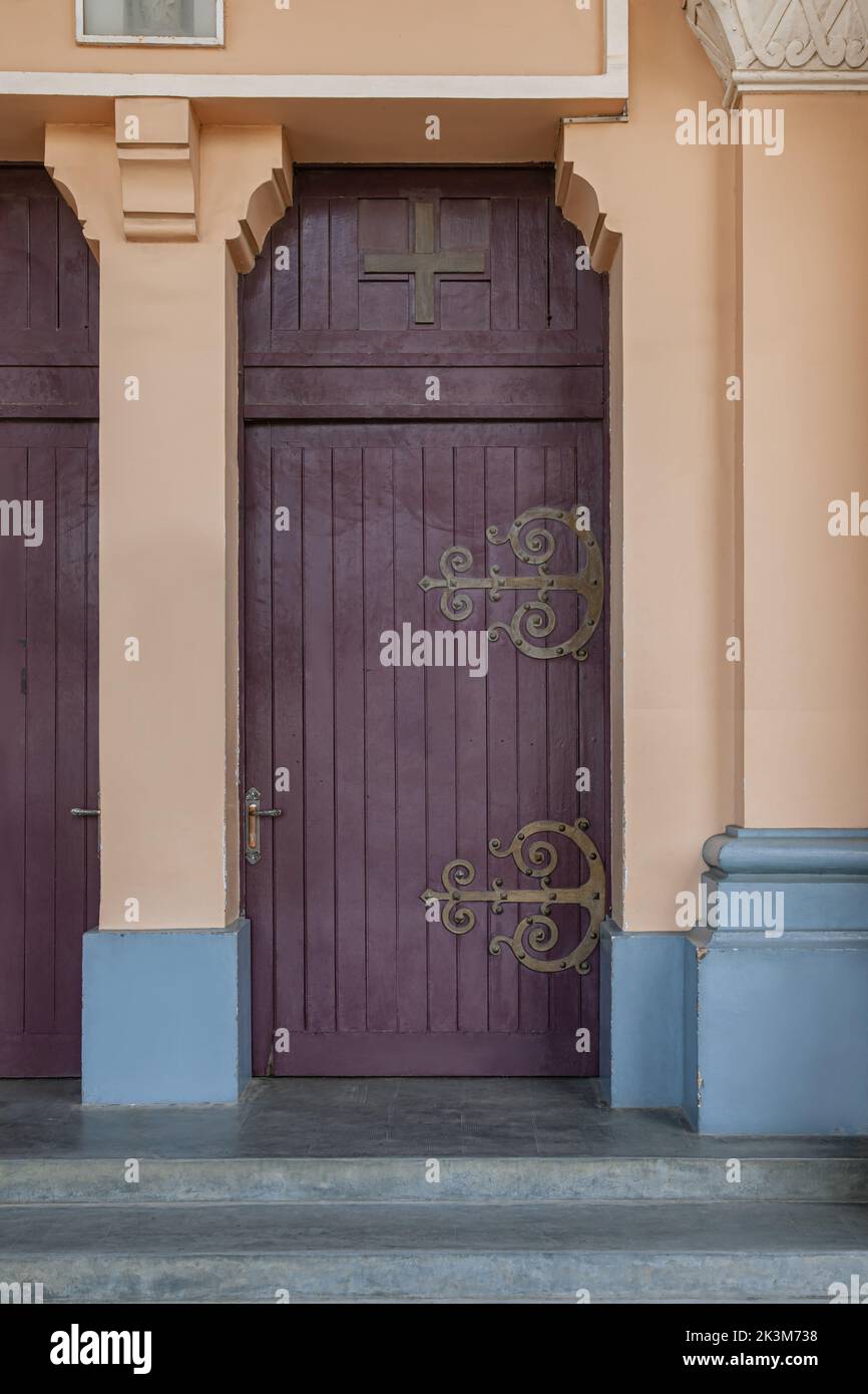 Roman Catholic cathedral church with closed wood door Stock Photo - Alamy