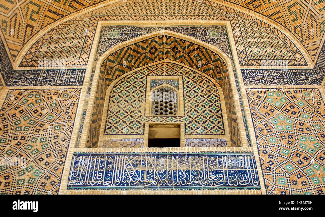 Fascinating Islamic architecture and Arabic calligraphy in the Bukhara ...