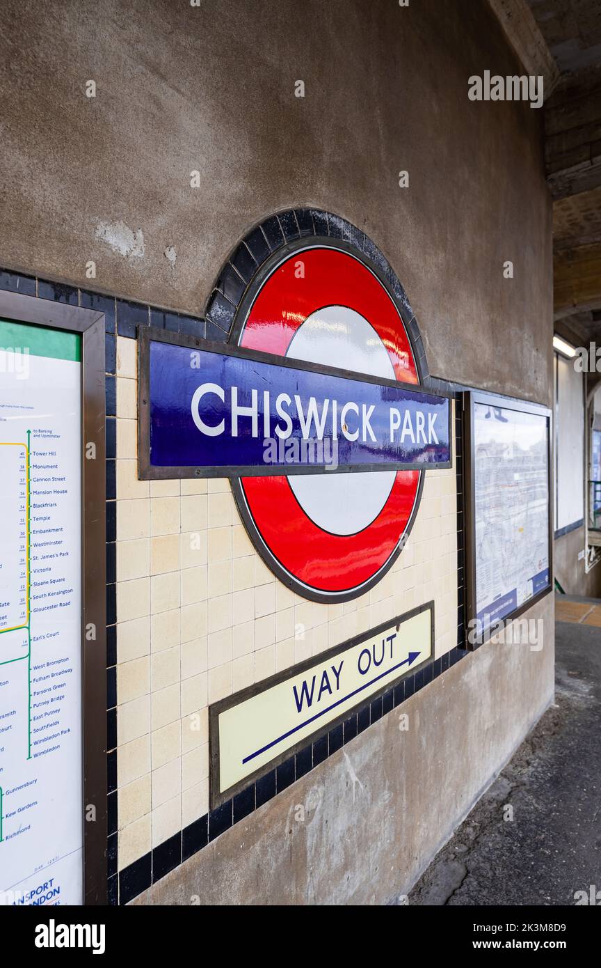 Chiswick Park, Underground Station, Chiswick, London Stock Photo - Alamy