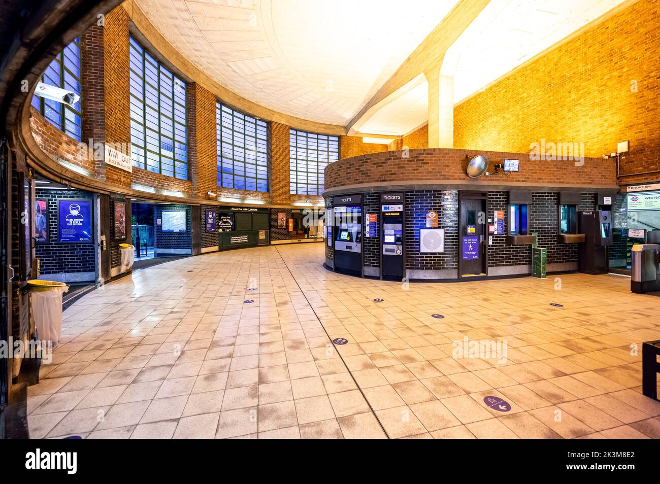 Chiswick Park, Underground Station, Chiswick, London Stock Photo - Alamy