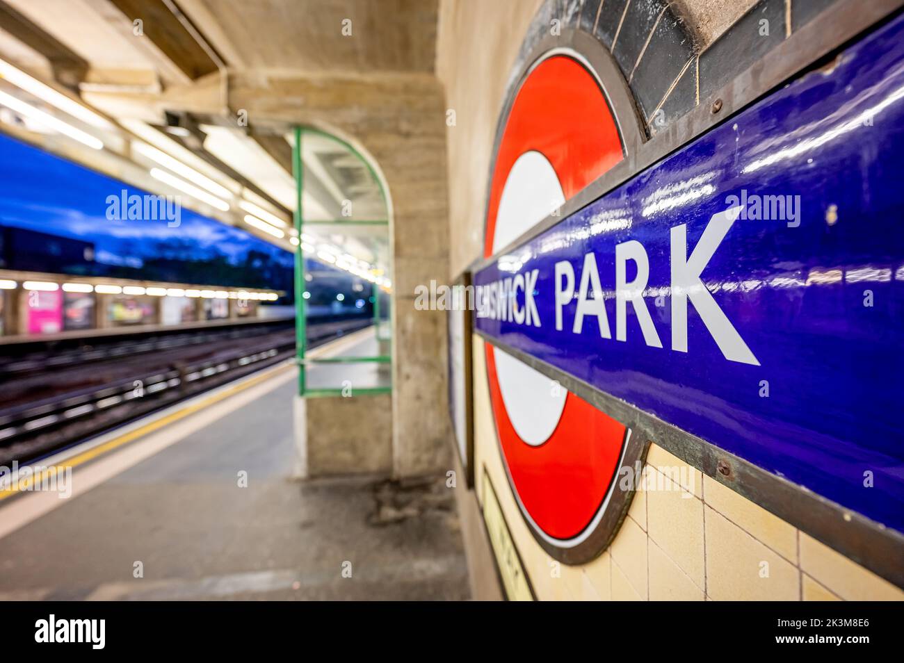 Chiswick Park, Underground Station, Chiswick, London Stock Photo - Alamy