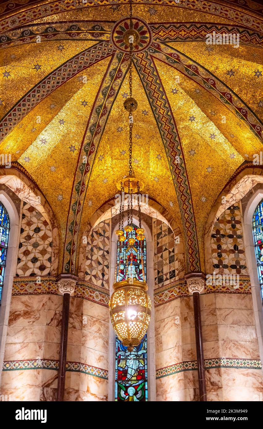 Fitzrovia Chapel, Middlesex Hospital, Pearson Square, London Stock ...