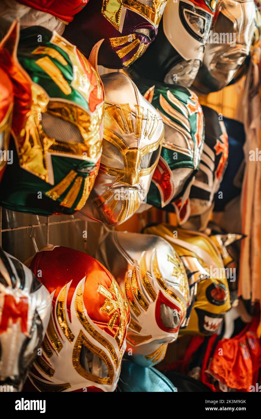 Lucha vertical hi-res stock photography and images - Alamy