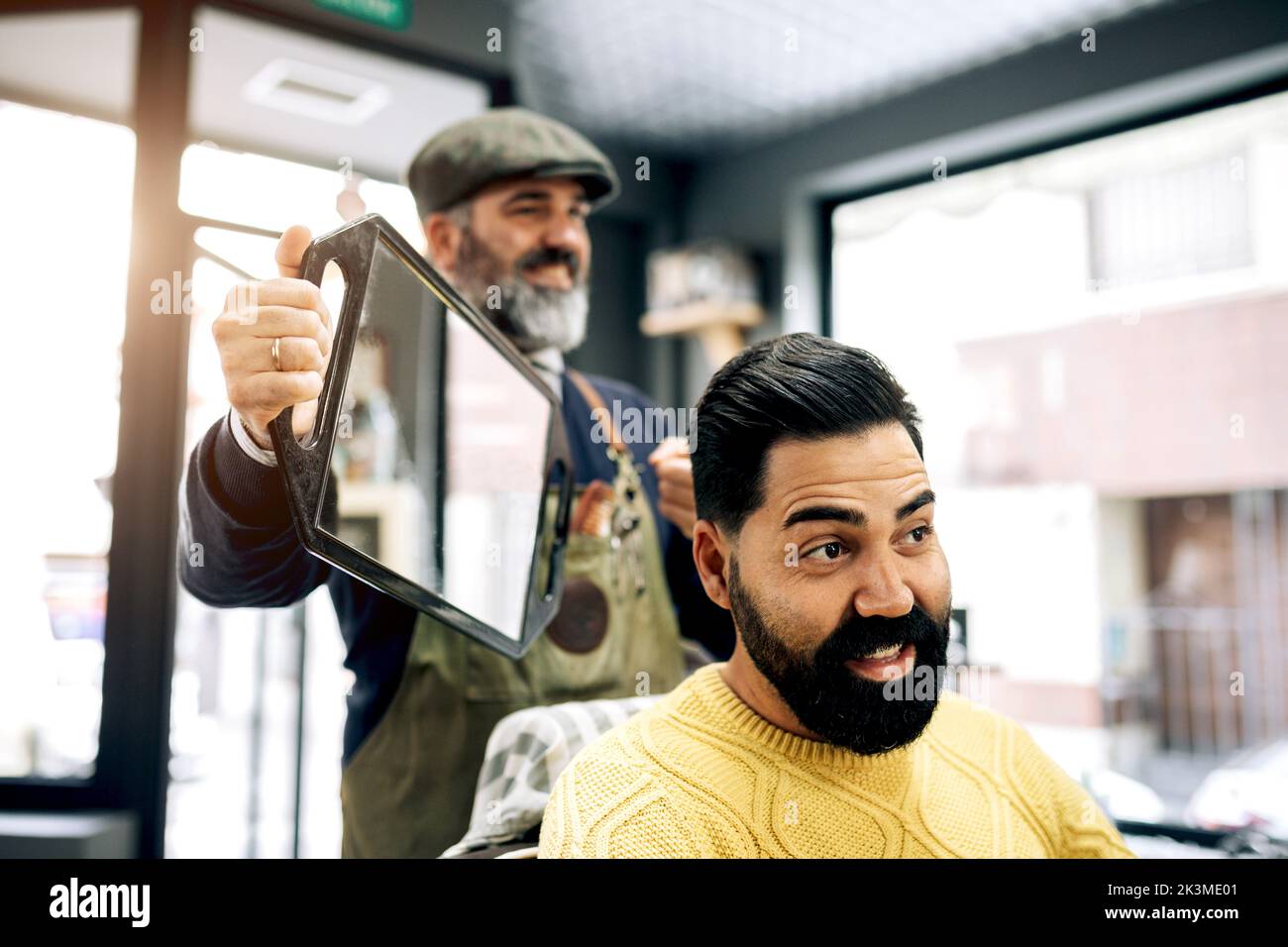 Metrosexual men male grooming hi-res stock photography and images - Alamy