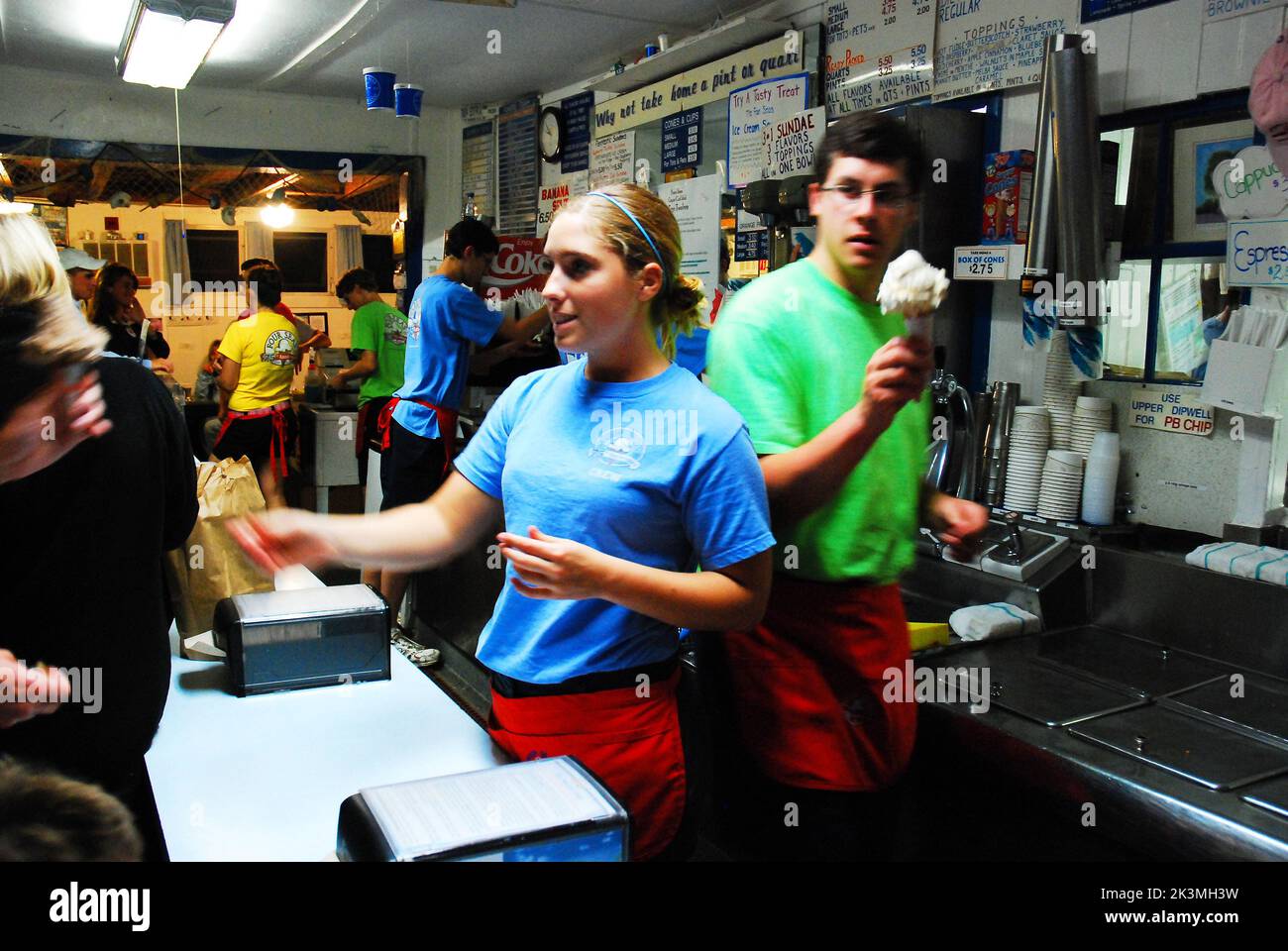 Ice cream parlor hi-res stock photography and images - Alamy