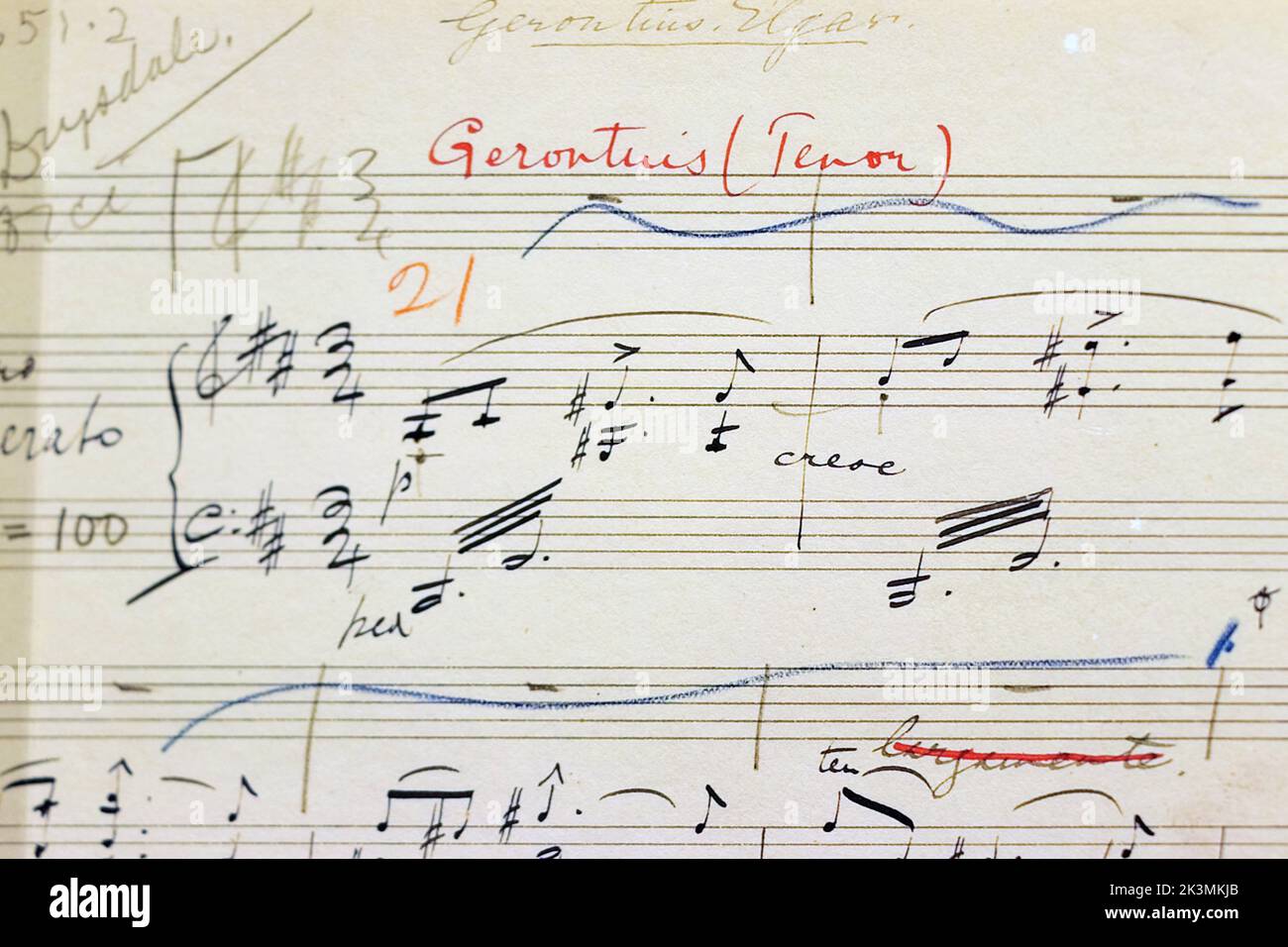 Manuscript hand classical music hi-res stock photography and images - Alamy