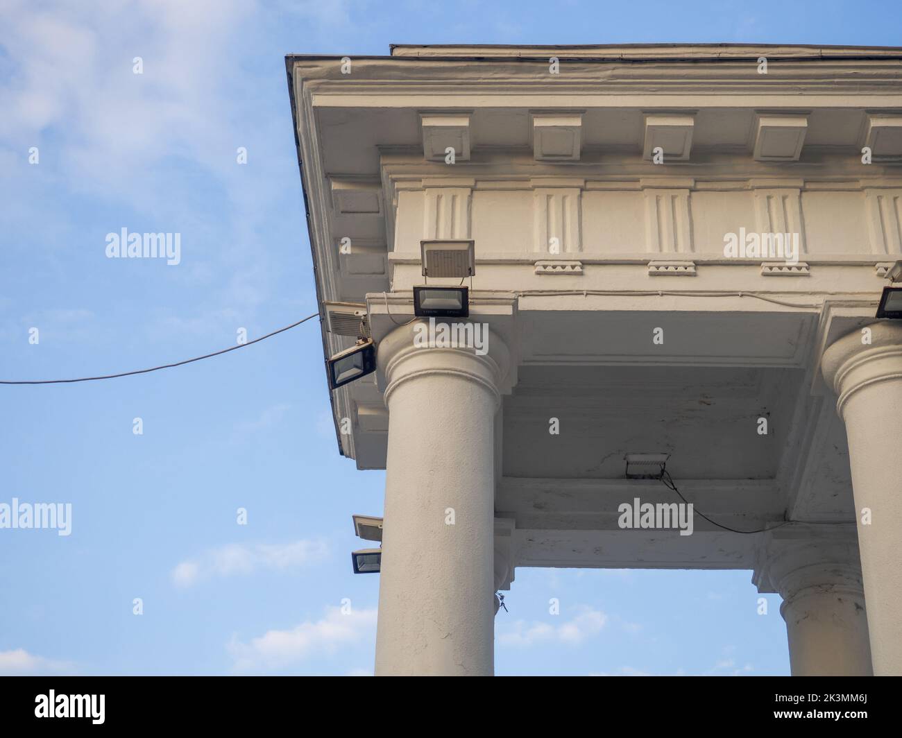 Elements of street lighting. Column lighting. Technologies and ...