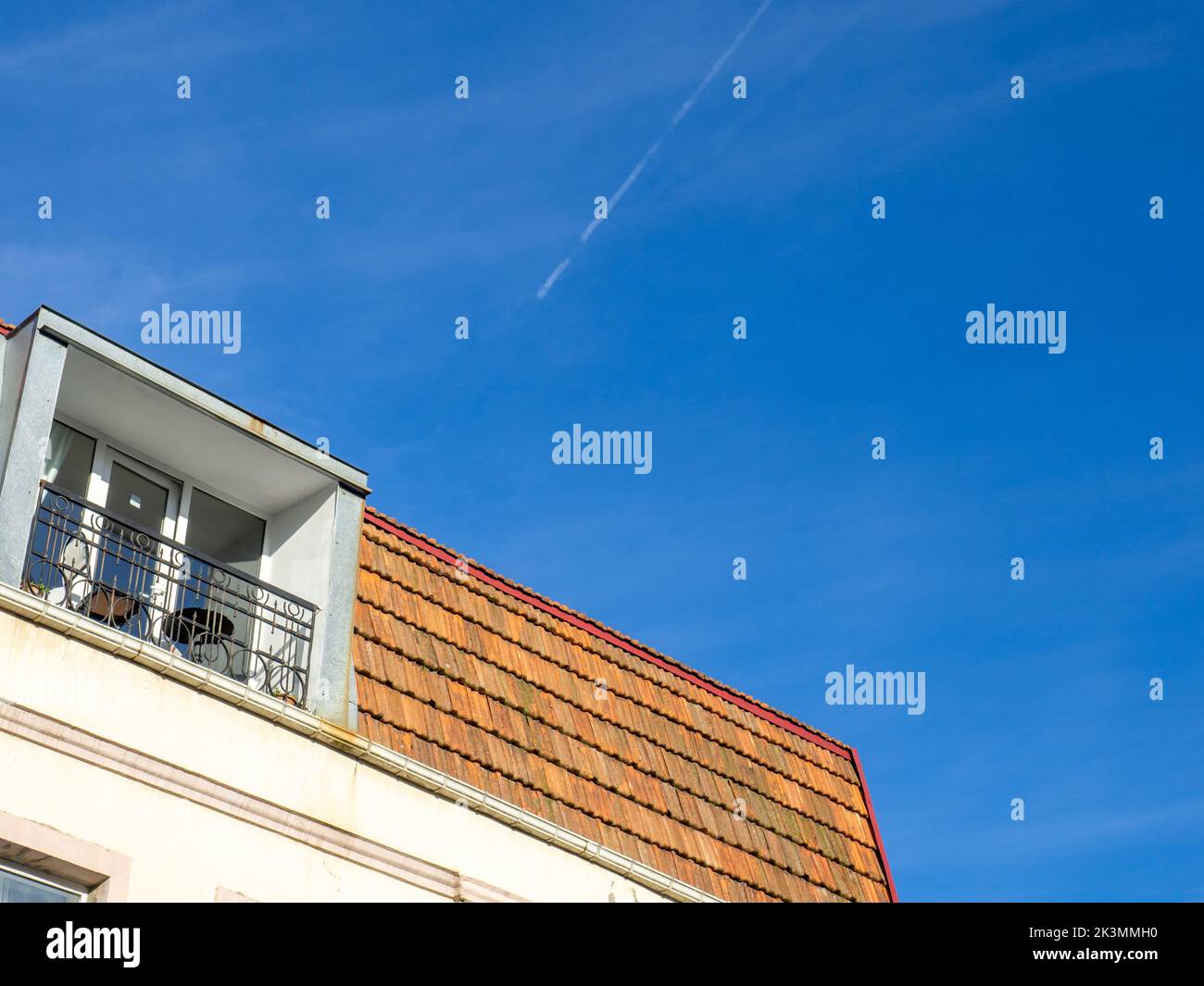 Plane roof hi-res stock photography and images - Alamy