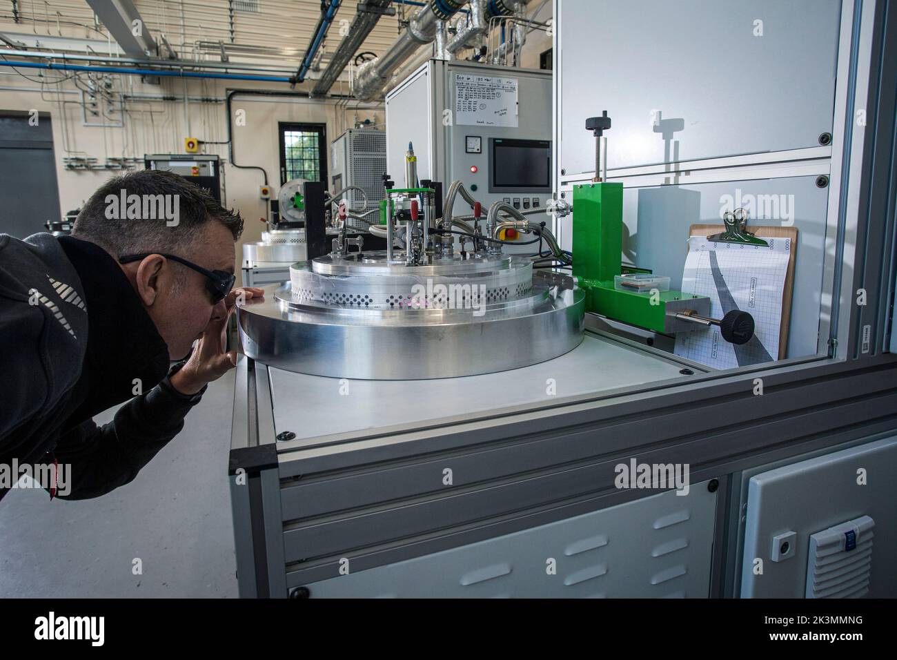 Synthetic Diamonds Machine