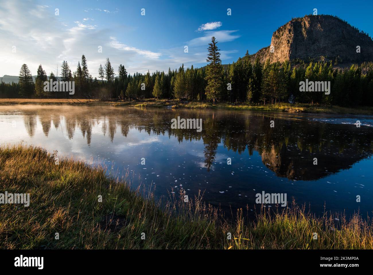 Hayes peak reflection hi-res stock photography and images - Alamy