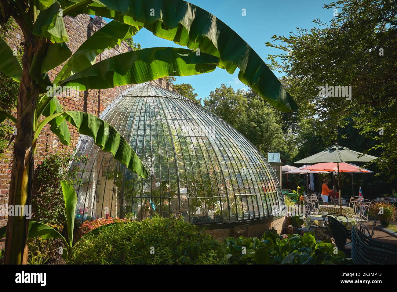 The Italianate Glasshouse in King George VI Memorial Park, Ramsgate, UK ...