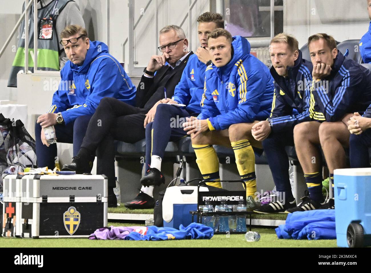 Sweden's coach Janne Andersson and the Swedish players on the bench ...