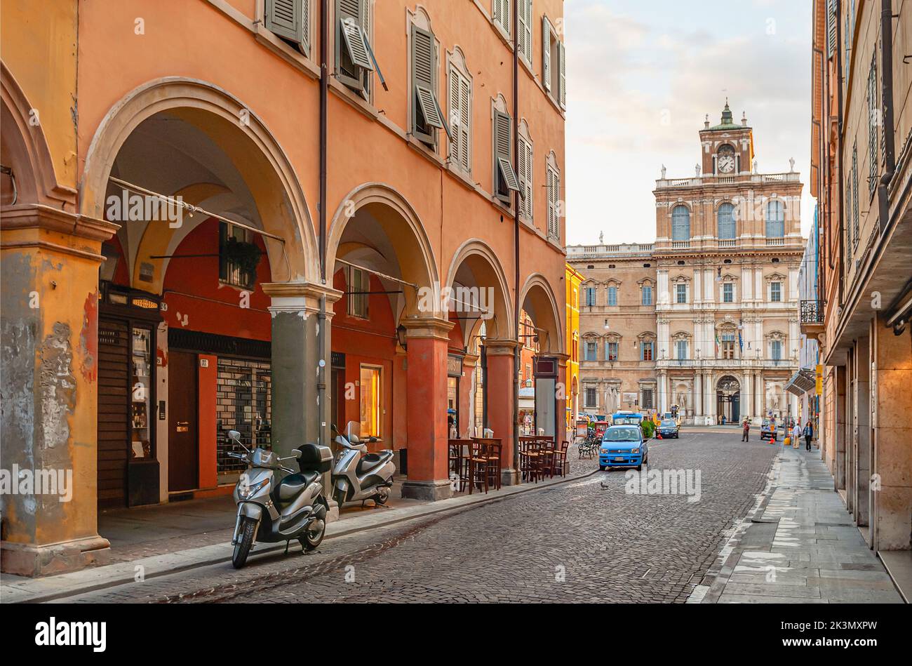 Via L.G.Farini in the old town of Modena, Emilia Romagna, Central Italy ...