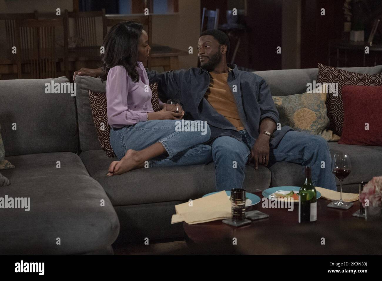 CITY ON A HILL, from left: Lauren E. Banks, Aldis Hodge, 'Whipping Post ...