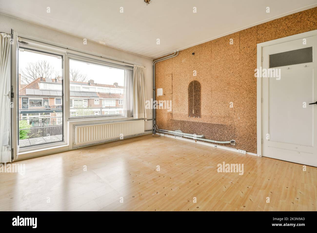 A cozy and spacious empty room in a luxury house Stock Photo - Alamy