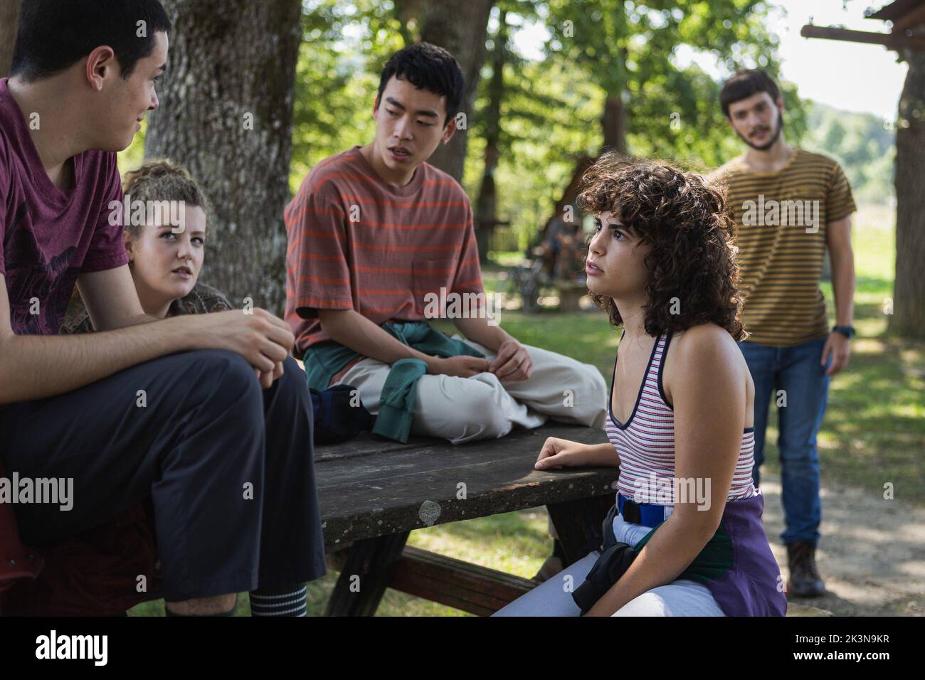 YOU'RE NOTHING SPECIAL, (aka TU NO ERES ESPECIAL), from left: Oskar de ...