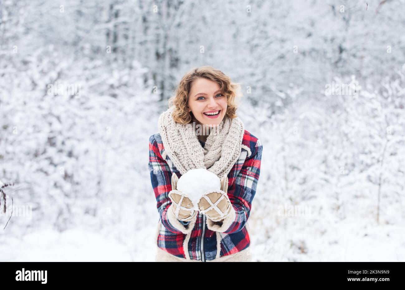 Happiness. Exciting winter photoshoot ideas. Snowflakes are tiny ...